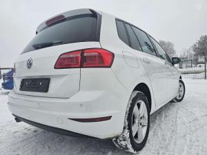White Volkswagen Golf Sportsvan 2014 in Kaunas, with an engine capacity of 1.60 L and mileage of 281 thousand km for 7599 €, photo 7 on AUTOMOTO.COM.LV