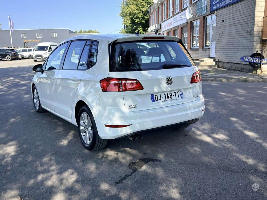 Balts Volkswagen Golf Sportsvan 2014 Panevēža, ar dzinēja tilpumu 1.97 L un nobraukumu 266 tūkst. km par 7490 €, foto 12 vietnē AUTOMOTO.COM.LV