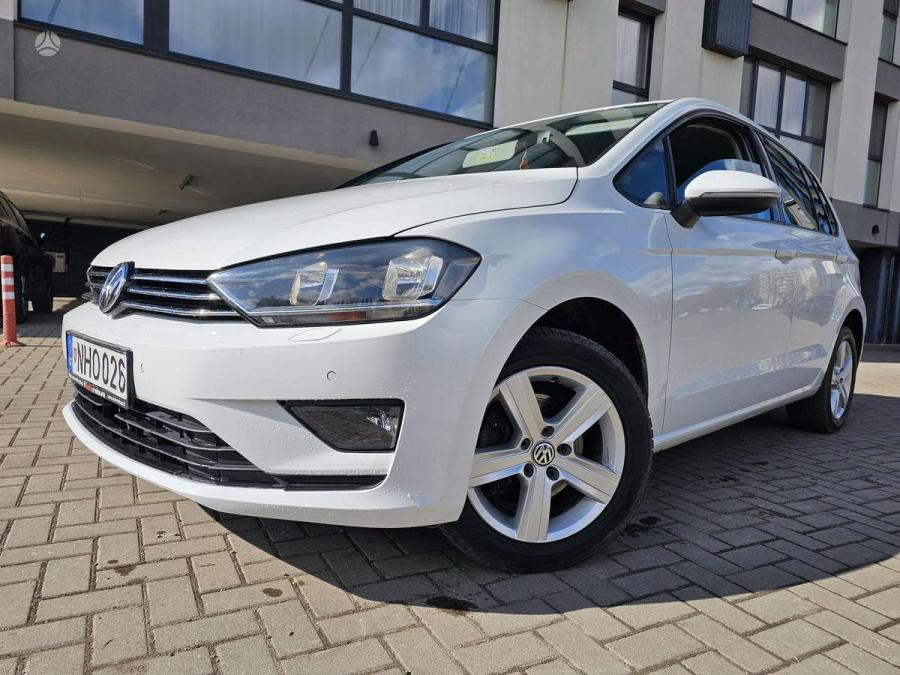 Balts Volkswagen Golf Sportsvan 2014 Kauņa, ar dzinēja tilpumu 1.60 L un nobraukumu 300 tūkst. km par 6450 €, foto 1 vietnē AUTOMOTO.COM.LV