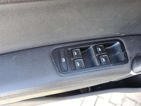 Balts Volkswagen Golf Sportsvan 2014 Kauņa, ar dzinēja tilpumu 1.60 L un nobraukumu 300 tūkst. km par 6450 €, foto 6 vietnē AUTOMOTO.COM.LV