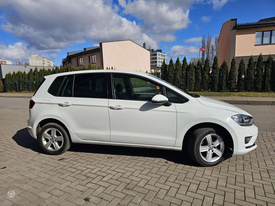 Balts Volkswagen Golf Sportsvan 2014 Kauņa, ar dzinēja tilpumu 1.60 L un nobraukumu 300 tūkst. km par 6450 €, foto 15 vietnē AUTOMOTO.COM.LV
