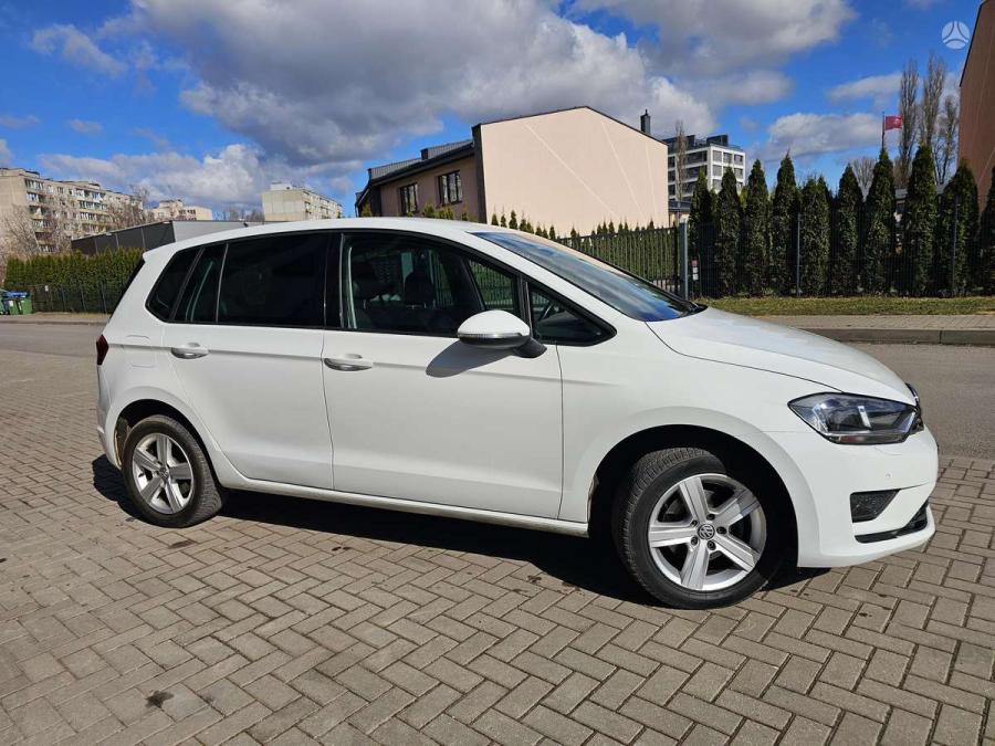 Balts Volkswagen Golf Sportsvan 2014 Kauņa, ar dzinēja tilpumu 1.60 L un nobraukumu 300 tūkst. km par 6450 €, foto 17 vietnē AUTOMOTO.COM.LV
