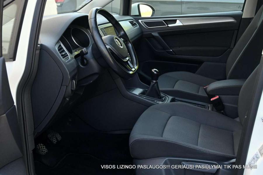 Balts Volkswagen Golf Sportsvan 2017 Kretinga, ar dzinēja tilpumu 1.60 L un nobraukumu 145 tūkst. km par 7999 €, foto 15 vietnē AUTOMOTO.COM.LV