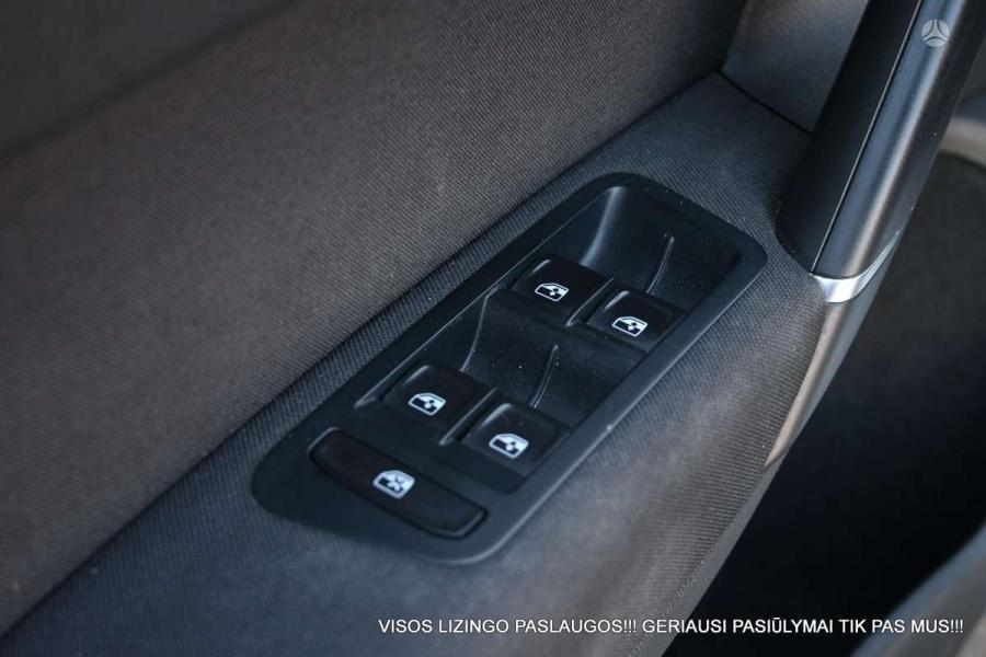 Balts Volkswagen Golf Sportsvan 2017 Kretinga, ar dzinēja tilpumu 1.60 L un nobraukumu 145 tūkst. km par 7999 €, foto 17 vietnē AUTOMOTO.COM.LV