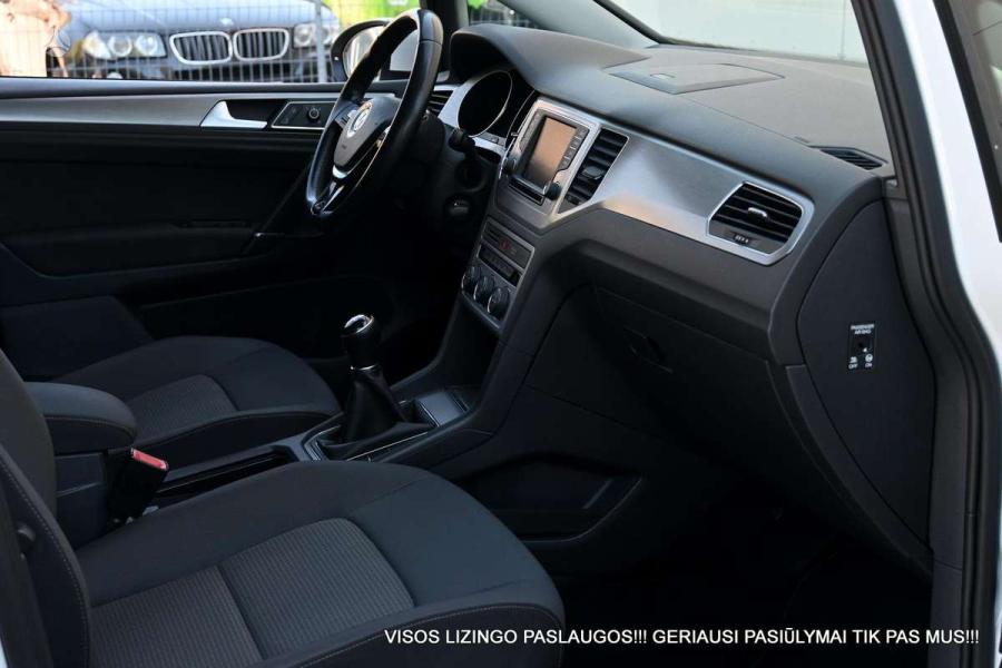 Balts Volkswagen Golf Sportsvan 2017 Kretinga, ar dzinēja tilpumu 1.60 L un nobraukumu 145 tūkst. km par 7999 €, foto 23 vietnē AUTOMOTO.COM.LV