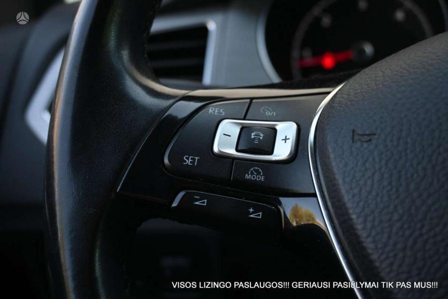 Balts Volkswagen Golf Sportsvan 2017 Kretinga, ar dzinēja tilpumu 1.60 L un nobraukumu 145 tūkst. km par 7999 €, foto 32 vietnē AUTOMOTO.COM.LV