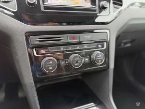 Yellow Volkswagen Golf Sportsvan 2015 in Vilnius, with an engine capacity of 1.60 L and mileage of 189 thousand km for 7300 €, photo 19 on AUTOMOTO.COM.LV