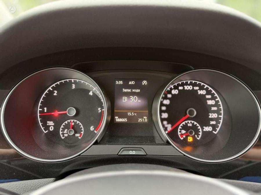 Yellow Volkswagen Golf Sportsvan 2015 in Vilnius, with an engine capacity of 1.60 L and mileage of 189 thousand km for 7300 €, photo 20 on AUTOMOTO.COM.LV