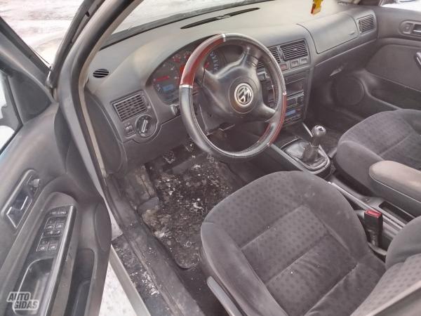 Volkswagen Golf 1999 Pakruojis, ar dzinēja tilpumu 1.90 L un nobraukumu 356 tūkst. km par 1100 €, foto 5 vietnē AUTOMOTO.COM.LV