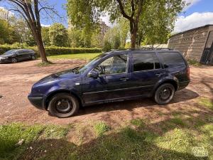 Volkswagen Golf 2000 in Kaunas, with an engine capacity of 1.90 L and mileage of 331 thousand km for 1400 €, photo  on AUTOMOTO.COM.LV