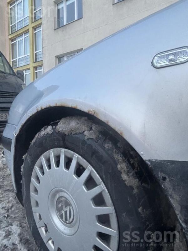 Фольксваген Гольф 2000 в Рига, объемом двигателя 1.60 л и пробегом 297 тыс. км за 1000 €, фото 8 на AUTOMOTO.COM.LV