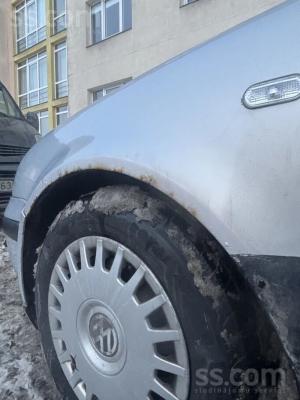 Volkswagen Golf 2000 Rīga, ar dzinēja tilpumu 1.60 L un nobraukumu 297 tūkst. km par 1000 €, foto 9 vietnē AUTOMOTO.COM.LV