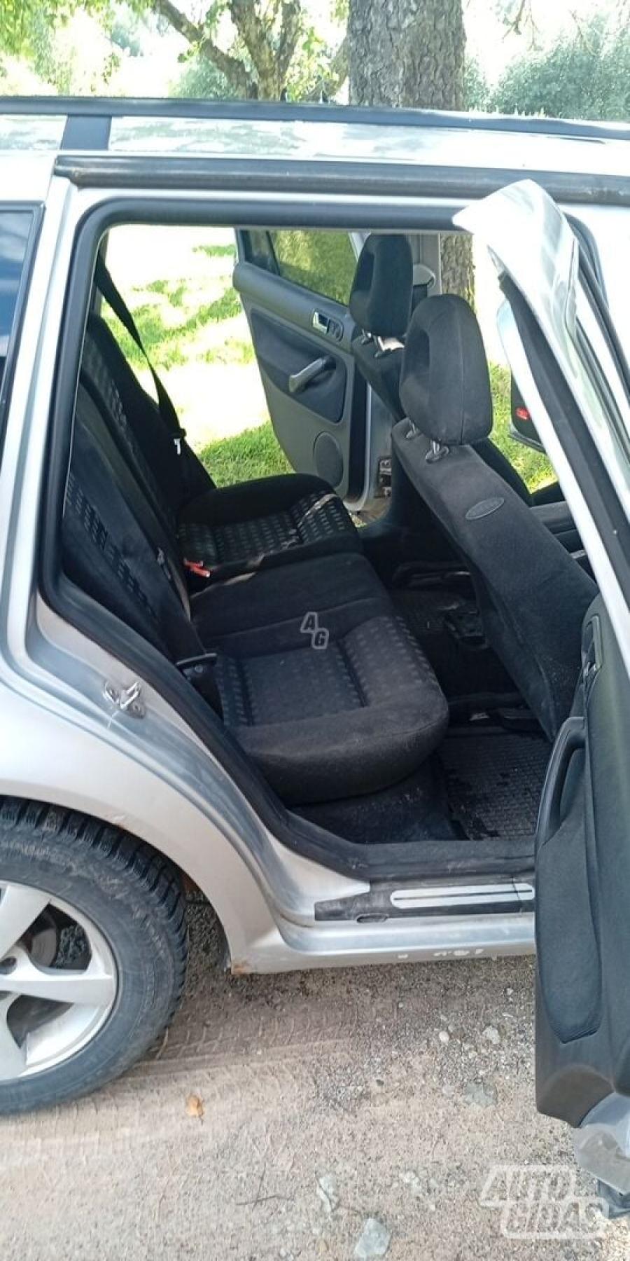 Volkswagen Golf 2000 Viļņa, ar dzinēja tilpumu 1.90 L un nobraukumu 376 tūkst. km par 350 €, foto 1 vietnē AUTOMOTO.COM.LV