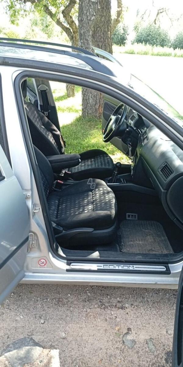 Volkswagen Golf 2000 Viļņa, ar dzinēja tilpumu 1.90 L un nobraukumu 376 tūkst. km par 350 €, foto 2 vietnē AUTOMOTO.COM.LV