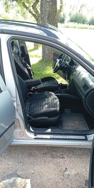 Volkswagen Golf 2000 Viļņa, ar dzinēja tilpumu 1.90 L un nobraukumu 376 tūkst. km par 350 €, foto 3 vietnē AUTOMOTO.COM.LV