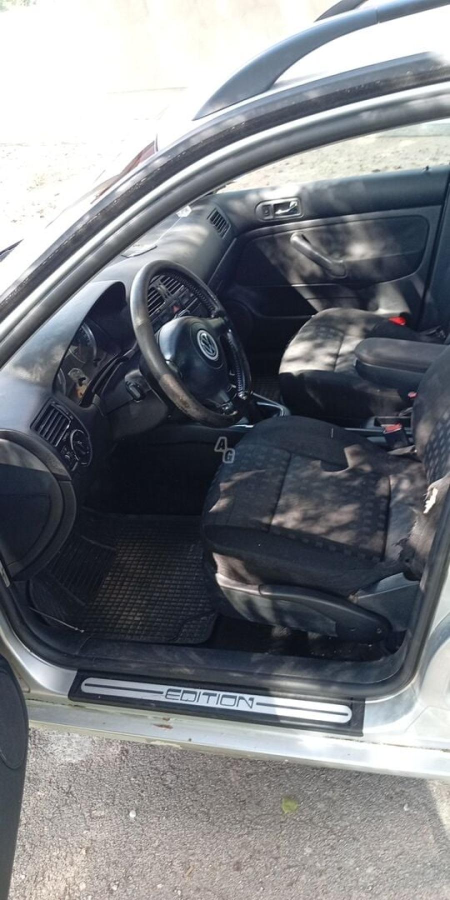 Volkswagen Golf 2000 Viļņa, ar dzinēja tilpumu 1.90 L un nobraukumu 376 tūkst. km par 350 €, foto 4 vietnē AUTOMOTO.COM.LV
