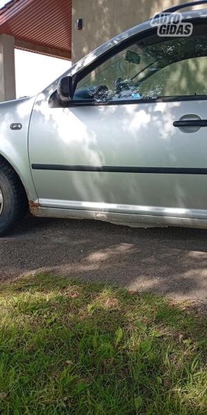 Volkswagen Golf 2000 Viļņa, ar dzinēja tilpumu 1.90 L un nobraukumu 376 tūkst. km par 350 €, foto 8 vietnē AUTOMOTO.COM.LV