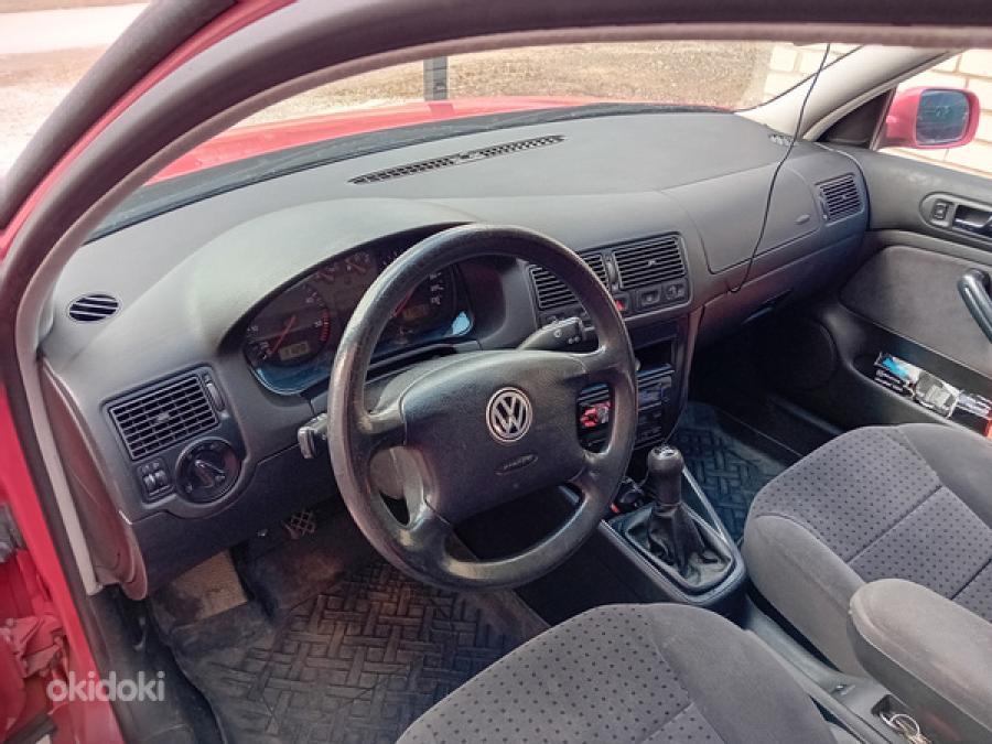 Volkswagen Golf 2000 in Johvi, with an engine capacity of 1.90 L and mileage of 318 thousand km for 2500 €, photo 8 on AUTOMOTO.COM.LV
