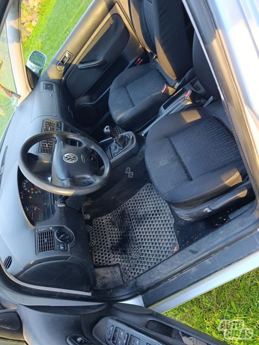 Volkswagen Golf 2000 Marijampole, ar dzinēja tilpumu 1.90 L un nobraukumu 405 tūkst. km par 350 €, foto 8 vietnē AUTOMOTO.COM.LV