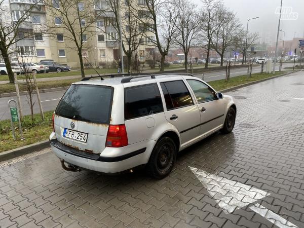 Volkswagen Golf 2001 Viļņa, ar dzinēja tilpumu 1.80 L un nobraukumu 300 tūkst. km par 390 €, foto 3 vietnē AUTOMOTO.COM.LV