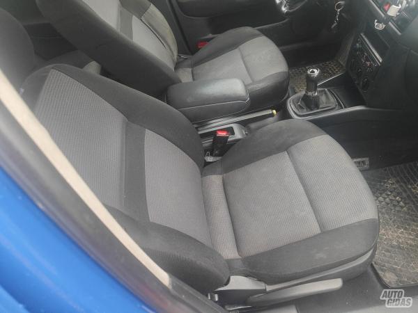 Volkswagen Golf 2001 Jonava, ar dzinēja tilpumu 1.90 L un nobraukumu 418 tūkst. km par 1500 €, foto 10 vietnē AUTOMOTO.COM.LV
