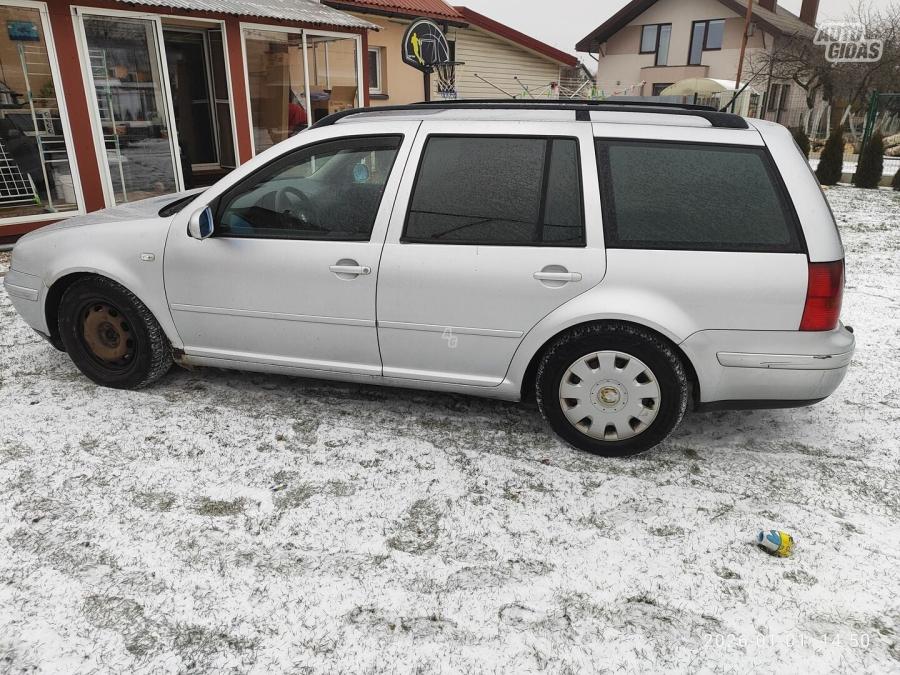 Volkswagen Golf 2001 in Jonava, with an engine capacity of 1.90 L and mileage of 279 thousand km for 1199 €, photo 4 on AUTOMOTO.COM.LV