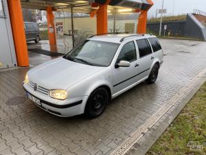 Volkswagen Golf 2001 Viļņa, ar dzinēja tilpumu 1.60 L un nobraukumu 300 tūkst. km par 330 €, foto  vietnē AUTOMOTO.COM.LV