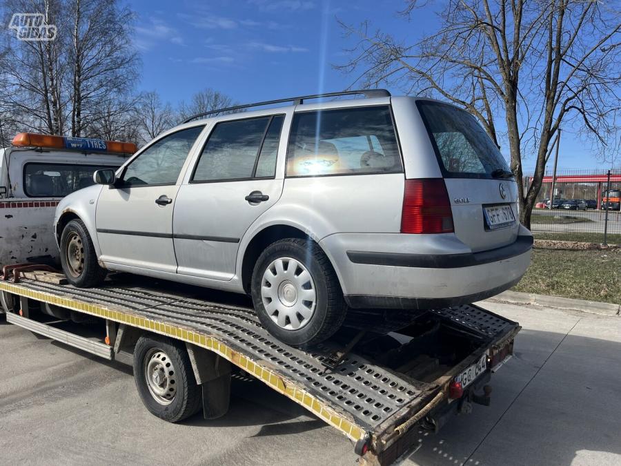 Volkswagen Golf 2001 Panevēža, ar dzinēja tilpumu 1.90 L un nobraukumu 283 tūkst. km par 420 €, foto 3 vietnē AUTOMOTO.COM.LV