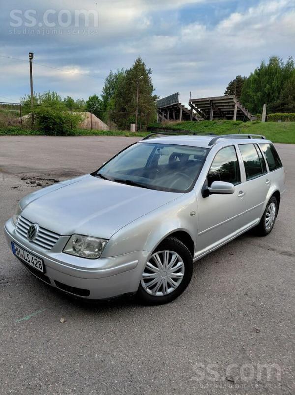 Volkswagen Golf 2001 Rīga, ar dzinēja tilpumu 1.60 L un nobraukumu 206 tūkst. km par 2090 €, foto 1 vietnē AUTOMOTO.COM.LV