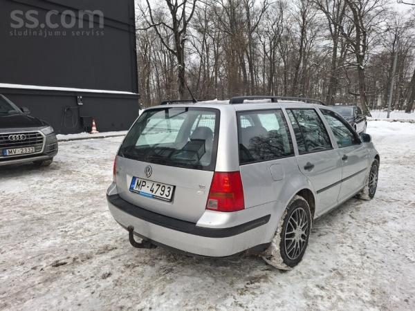 Фольксваген Гольф 2001 в Рига, объемом двигателя 1.60 л и пробегом 139 тыс. км за 1350 €, фото 3 на AUTOMOTO.COM.LV