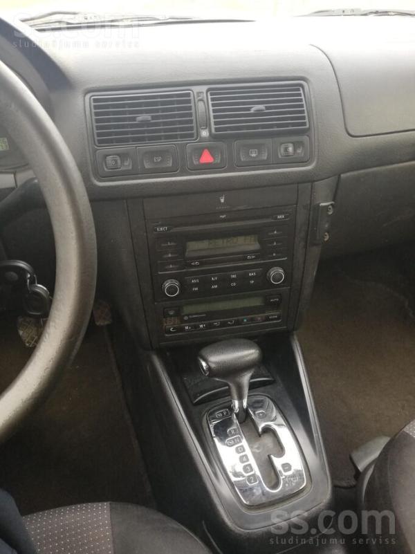 Volkswagen Golf 2001 in Rezekne, with an engine capacity of 1.90 L and mileage of 179 thousand km for 1250 €, photo 8 on AUTOMOTO.COM.LV