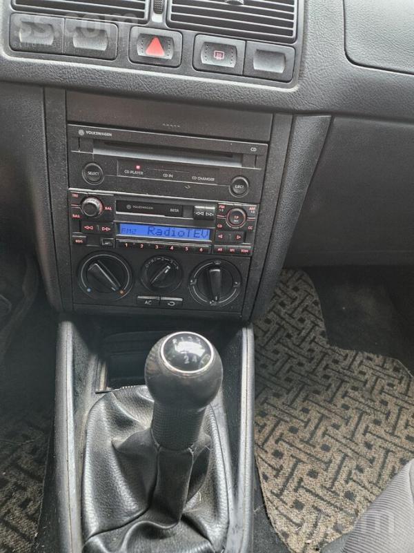 Volkswagen Golf 2002 Valmiera, ar dzinēja tilpumu 1.90 L un nobraukumu 413 tūkst. km par 1390 €, foto 8 vietnē AUTOMOTO.COM.LV
