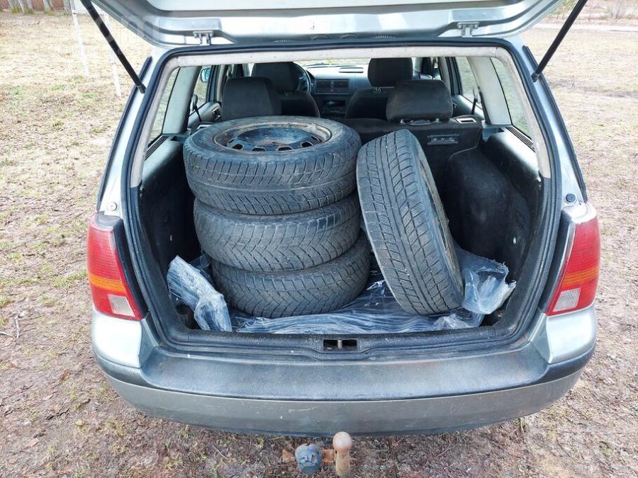 Volkswagen Golf 2002 in Daugavpils, with an engine capacity of 1.90 L and mileage of 363 thousand km for 700 €, photo 6 on AUTOMOTO.COM.LV