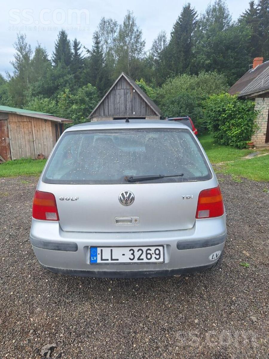 Volkswagen Golf 2002 Rēzekne, ar dzinēja tilpumu 1.90 L un nobraukumu 247 tūkst. km par 1500 €, foto 4 vietnē AUTOMOTO.COM.LV