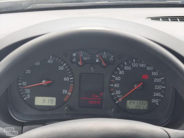 Volkswagen Golf 2002 in Vilnius, with an engine capacity of 1.60 L and mileage of 241 thousand km for 1450 €, photo 8 on AUTOMOTO.COM.LV