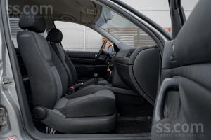 Volkswagen Golf 2003 Rīga, ar dzinēja tilpumu 1.90 L un nobraukumu 0 tūkst. km par 2495 €, foto 8 vietnē AUTOMOTO.COM.LV