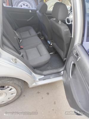 Volkswagen Golf 2003 in Tallinn, with an engine capacity of 1.60 L and mileage of 259 thousand km for 1500 €, photo 7 on AUTOMOTO.COM.LV