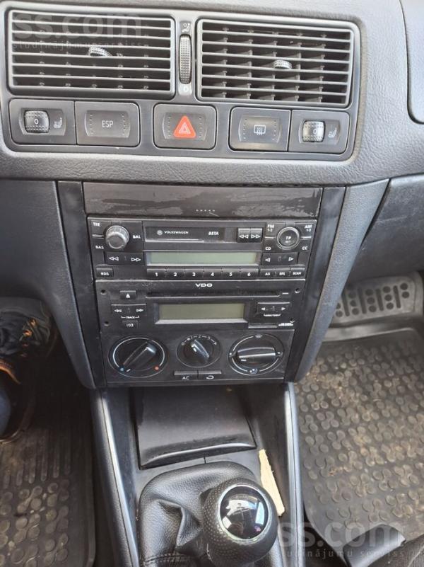 Volkswagen Golf 2003 Alūksne, ar dzinēja tilpumu 1.90 L un nobraukumu 393 tūkst. km par 1600 €, foto 9 vietnē AUTOMOTO.COM.LV