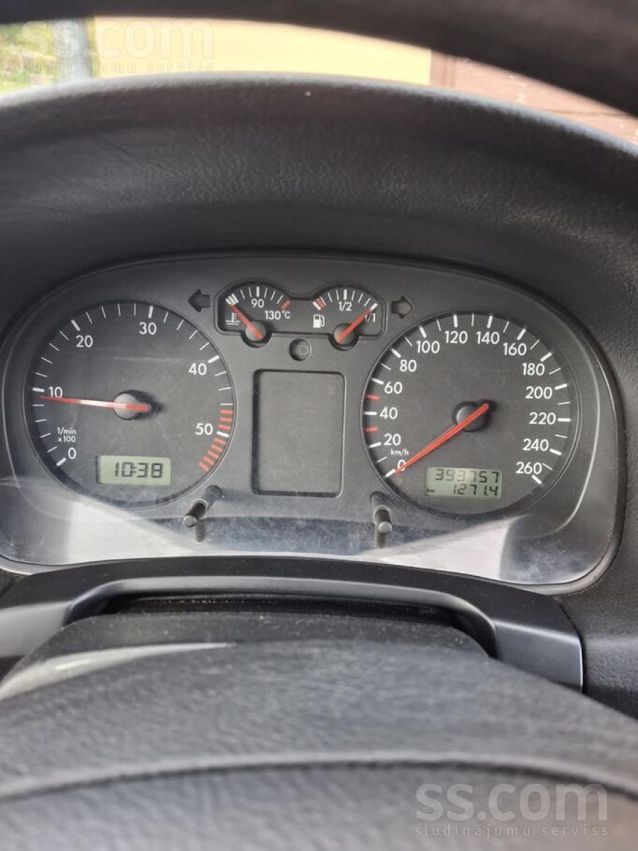 Фольксваген Гольф 2003 в Алуксне, объемом двигателя 1.90 л и пробегом 393 тыс. км за 1600 €, фото 11 на AUTOMOTO.COM.LV