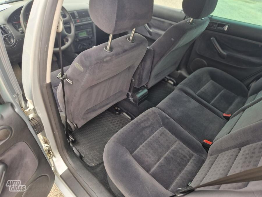Volkswagen Golf 2003 in Marijampole, with an engine capacity of 1.90 L and mileage of 273 thousand km for 1800 €, photo 10 on AUTOMOTO.COM.LV