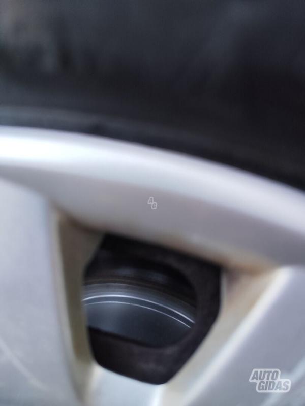 Volkswagen Golf 2003 KelmÄ vietnÄ Volkswagen Golf 2003 KelmÄ, ar dzinÄja tilpumu 1.90 L un nobraukumu 305 tÅ«kst. km par 1150 ā¬, foto 10 vietnÄ AUTOMOTO.COM.LV