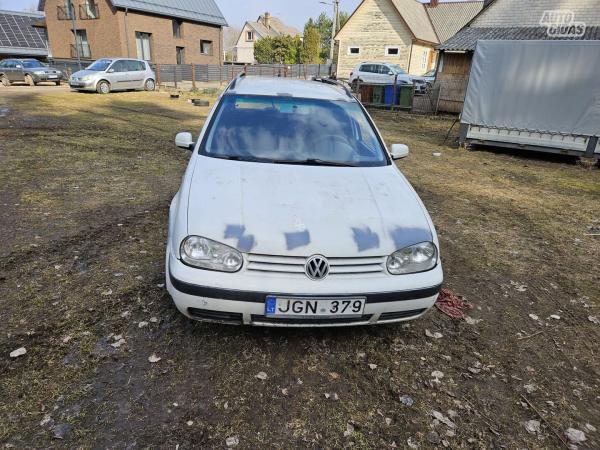 Volkswagen Golf 2004 Prienai, ar dzinēja tilpumu 1.90 L un nobraukumu 234 tūkst. km par 300 €, foto 1 vietnē AUTOMOTO.COM.LV