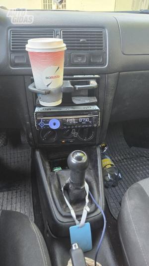 Volkswagen Golf 2004 in Prienai, with an engine capacity of 1.90 L and mileage of 423 thousand km for 950 €, photo 10 on AUTOMOTO.COM.LV
