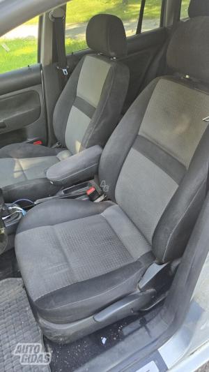 Volkswagen Golf 2004 in Prienai, with an engine capacity of 1.90 L and mileage of 423 thousand km for 950 €, photo 13 on AUTOMOTO.COM.LV