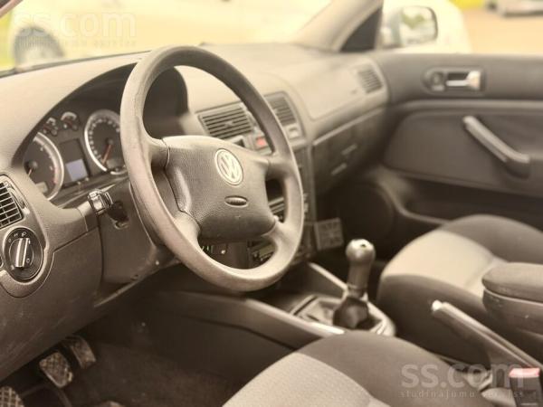 Volkswagen Golf 2004 in Ogre, with an engine capacity of 1.90 L and mileage of 350 thousand km for 2300 €, photo 5 on AUTOMOTO.COM.LV