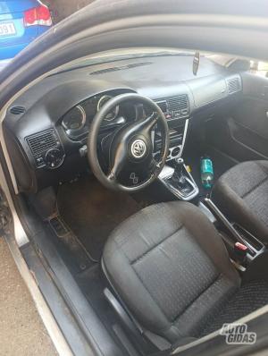 Volkswagen Golf 2004 Alīta, ar dzinēja tilpumu 1.90 L un nobraukumu 340 tūkst. km par 1150 €, foto 4 vietnē AUTOMOTO.COM.LV