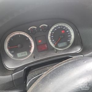 Volkswagen Golf 2004 Alīta, ar dzinēja tilpumu 1.90 L un nobraukumu 274 tūkst. km par 1250 €, foto 10 vietnē AUTOMOTO.COM.LV