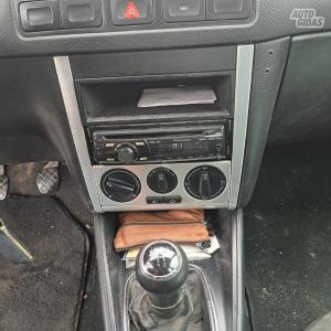 Volkswagen Golf 2004 Alīta, ar dzinēja tilpumu 1.90 L un nobraukumu 274 tūkst. km par 1250 €, foto 11 vietnē AUTOMOTO.COM.LV