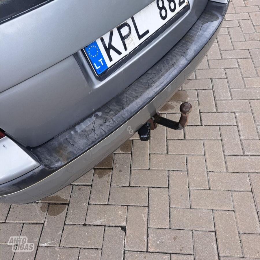 Volkswagen Golf 2004 Alīta, ar dzinēja tilpumu 1.90 L un nobraukumu 274 tūkst. km par 1250 €, foto 12 vietnē AUTOMOTO.COM.LV