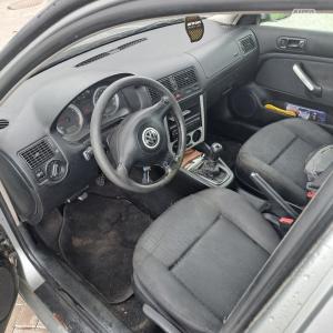 Volkswagen Golf 2004 Alīta, ar dzinēja tilpumu 1.90 L un nobraukumu 274 tūkst. km par 1250 €, foto 14 vietnē AUTOMOTO.COM.LV